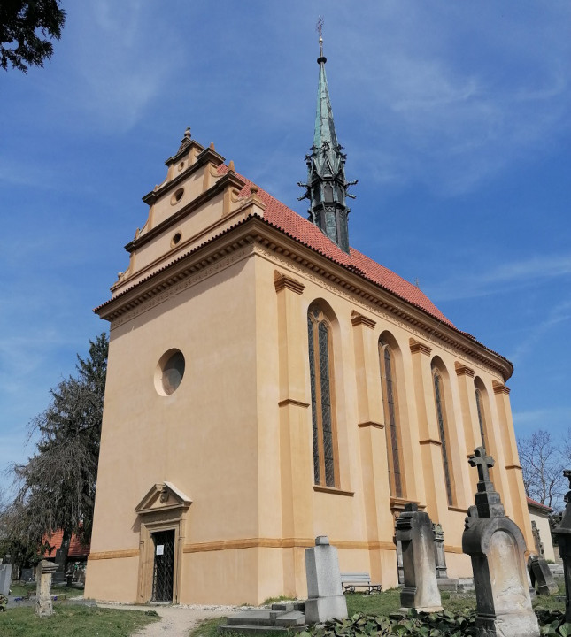 Noc kostelů - Velvary, kostel sv. Jiří, hřbitov
